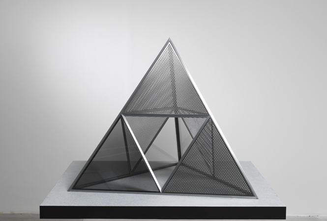 Dan Graham “Models and Beyond” | Taka Ishii Gallery / タカ・イシイギャラリー